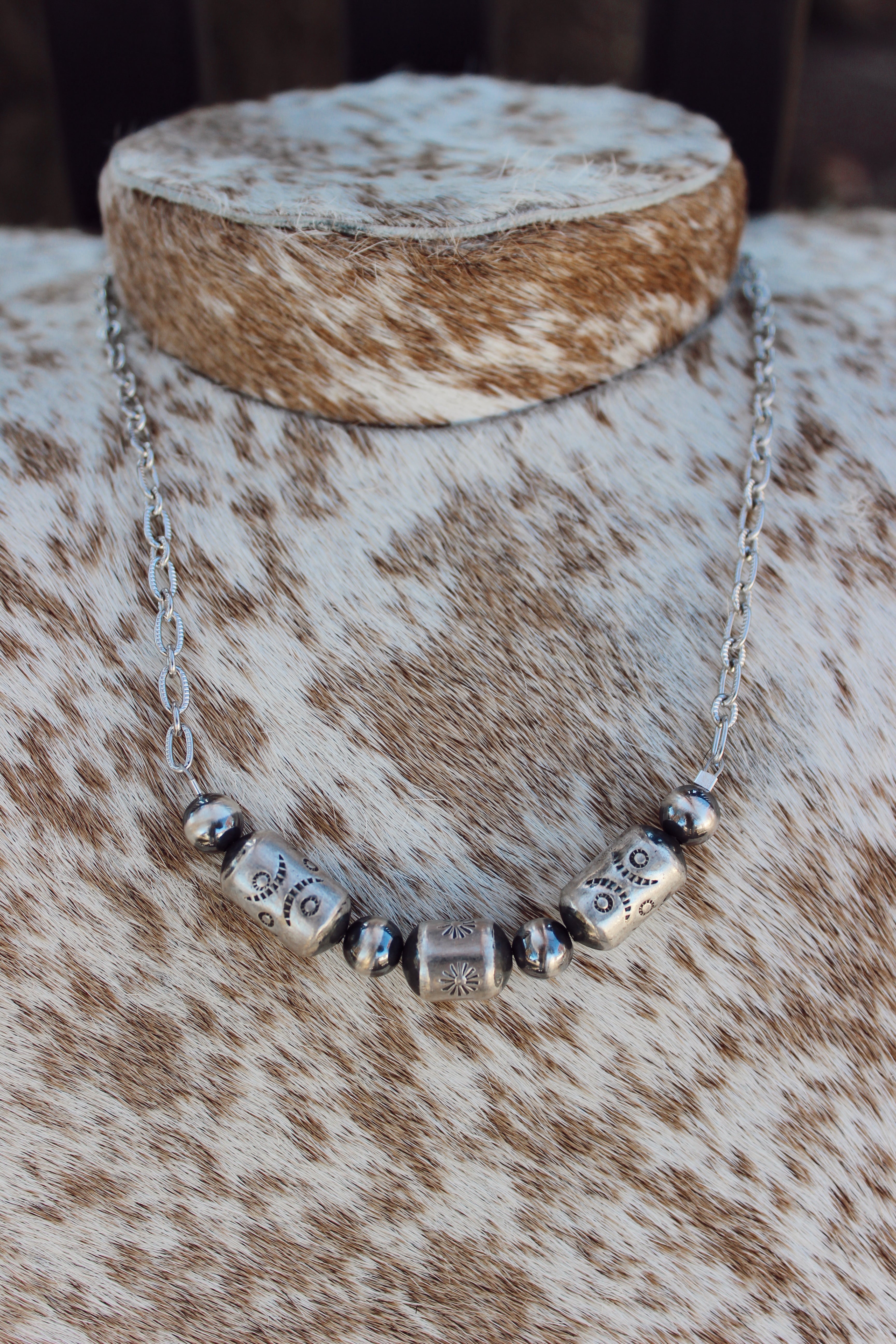 The Lucy Necklace – The Pearly Pony